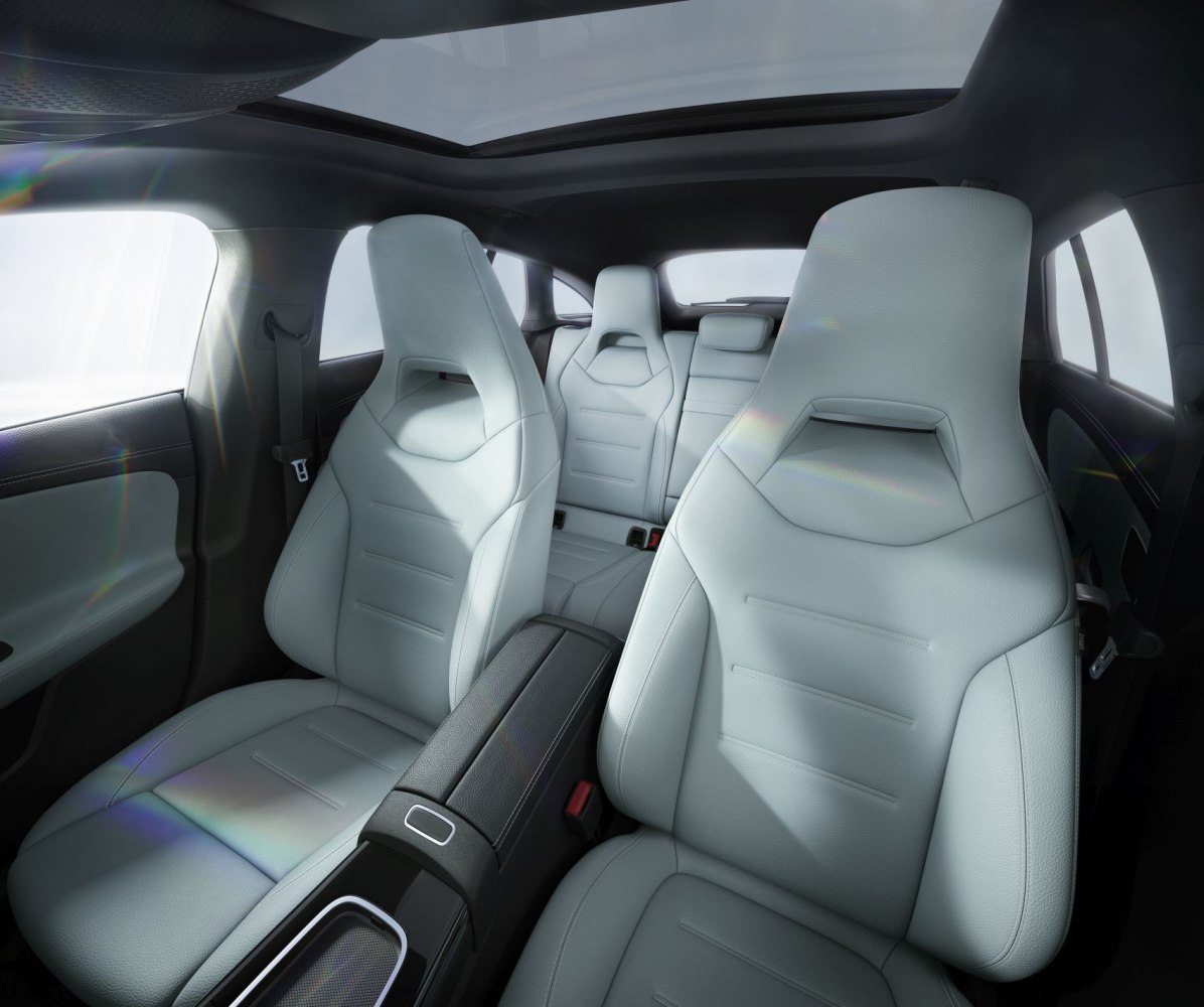 Mercedes-Benz CLA Shooting Brake (X118, facelift 2023) AMG CLA 45 S ...